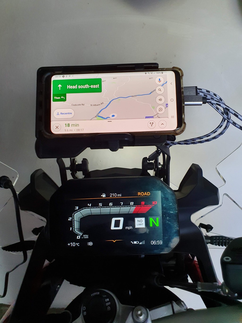 Phone mount and charging on GPS dock! - Modifications, Accessories, and ...